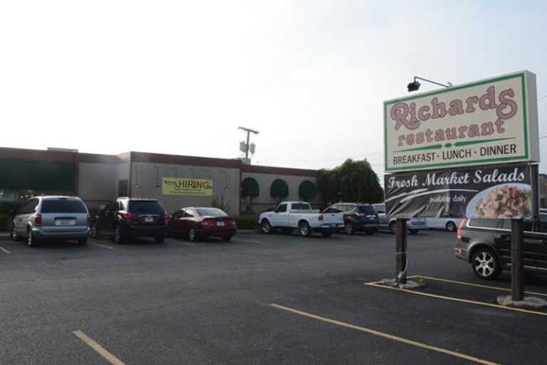 12 Small-Town Indiana Diners That Make Thanksgiving Plates Feel Like ...