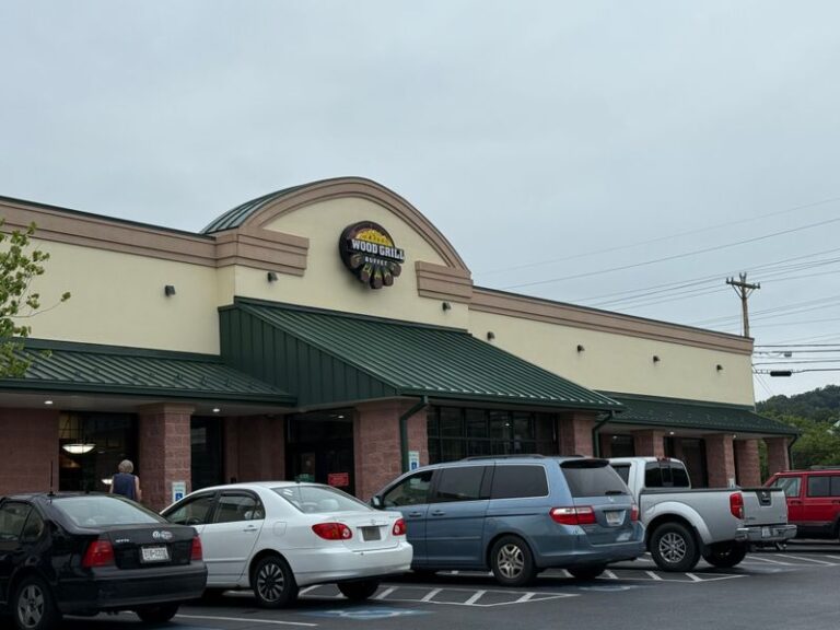 14 Virginia Country Diners Serving Mashed Potatoes And Gravy That Feel ...