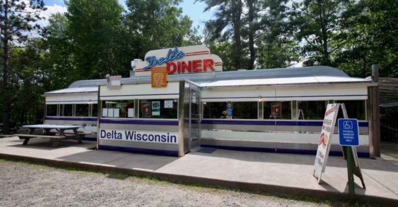 9 Small-Town Breakfast Diners In Wisconsin That Locals Say Serve The ...