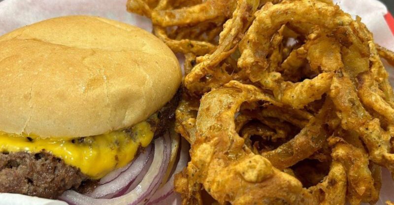 Danny’s Burger Shack In Kansas Serves Onion Rings Locals Say Are Better ...