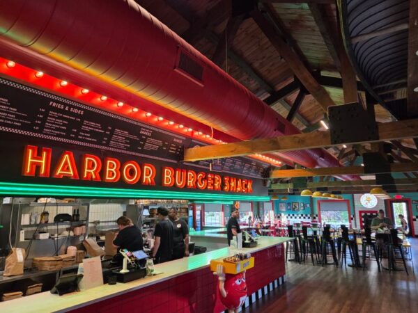 This Maine Coastal Burger Shack Serves Smash Burgers Locals Line Up For ...