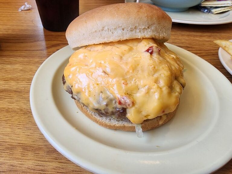 This Florida Retro Roadside Drive-In Griddles Bacon Cheeseburgers ...