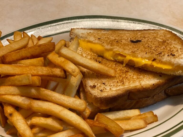 This Ohio Grilled Cheese Window Has Served The Same Gooey Classic For ...