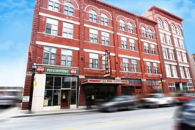 10 Missouri Breakfast Diners Where the First Cup of Coffee Always Hits ...