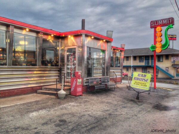 11 Comfort-Food Diners Across America That Prove Big Portions Aren’t ...