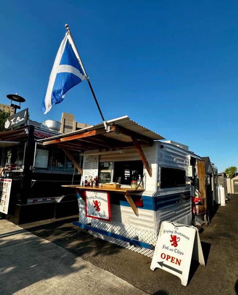 14 Oregon Food Carts Serving Meals So Good Locals Build Lunch Breaks ...