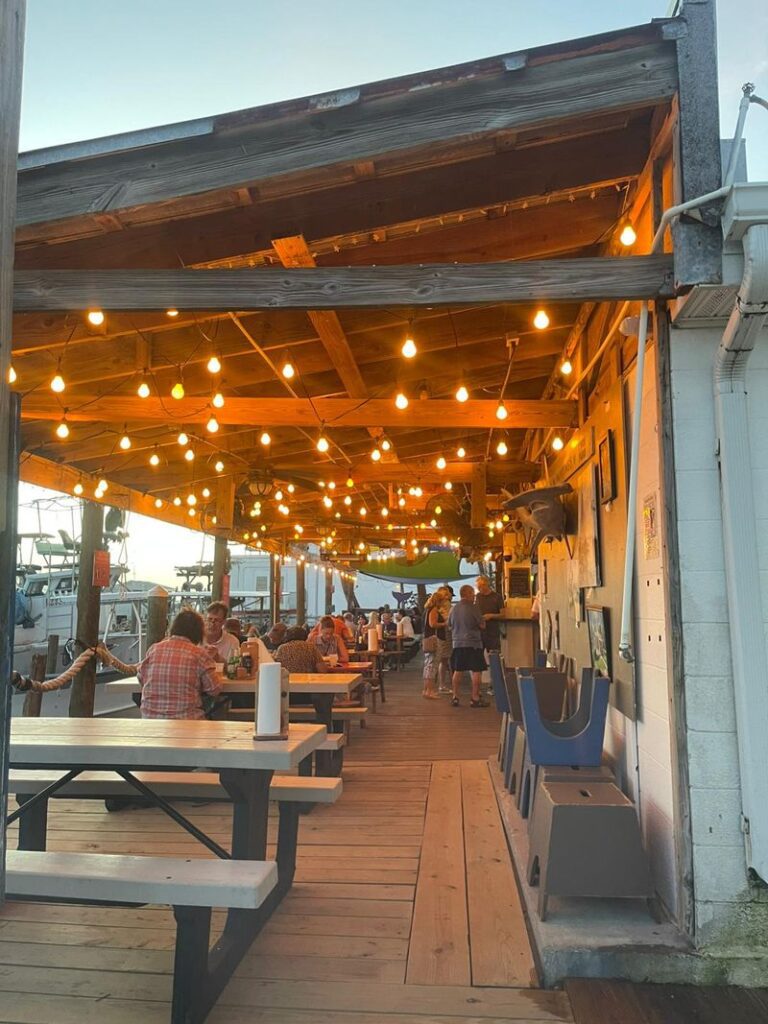 The Florida Dockside Kitchen Locals Trust When They Want Crab Done Right