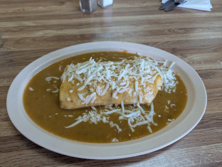 This Denver Mexican Cafe Serves Green Chile Plates Locals Say Never Change