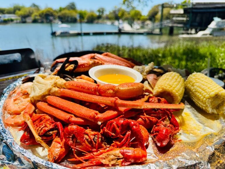 This Georgia Harbor Shack Serves All-You-Can-Eat Seafood Locals Plan ...