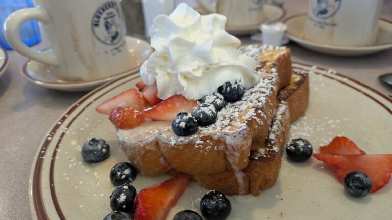 This Nevada Diner Makes French Toast So Good Locals Call It Their Late ...
