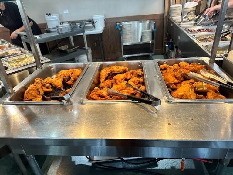 This Ohio Amish-Country Buffet Serves Broasted Chicken And Mashed ...