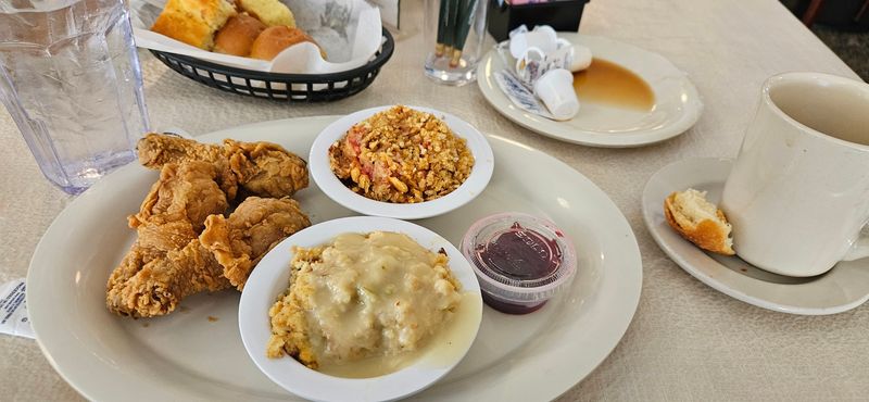 11 Georgia Meat-And-Three Cafés Where Regulars Never Need A Menu