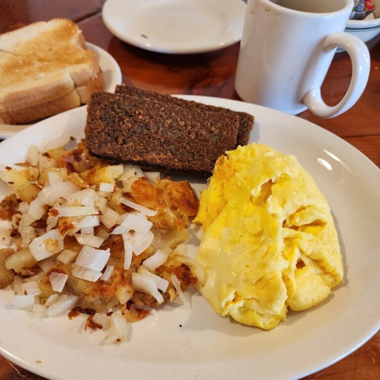 10 Delaware Breakfast Cafés Where The Locals Beat You To Every Table