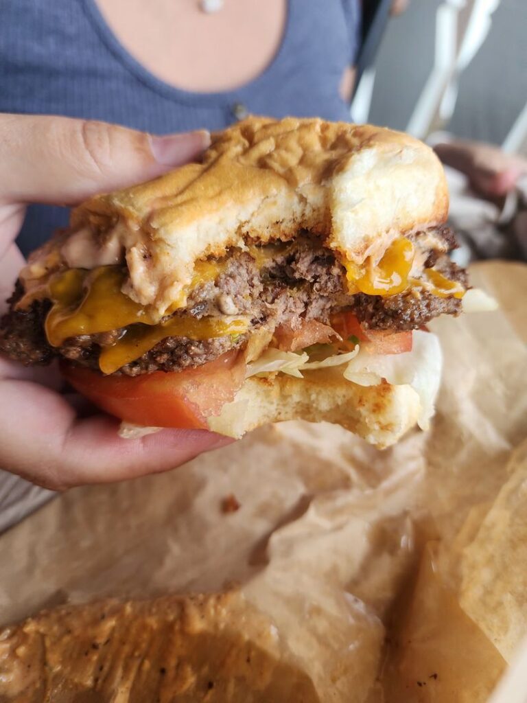 This Arizona Burger Stand Tastes Like a Time Capsule From the Early 60s