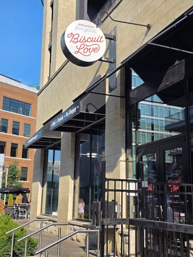 12 Tennessee Biscuit Cafes Where The Morning Crowd Shows Up Early
