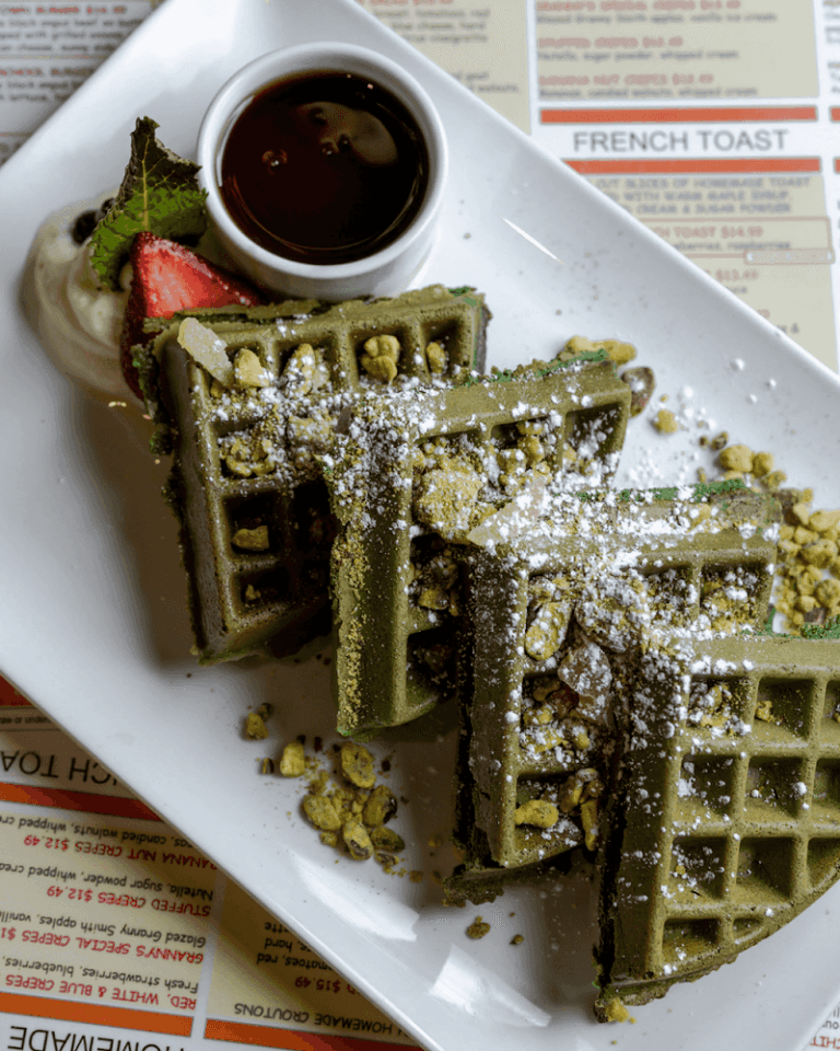 This Humble Waffle House In Illinois Will Make All Your Brunch Dreams ...