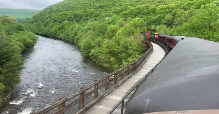 This Memorable Train Ride In Pennsylvania Makes For The Perfect Day ...