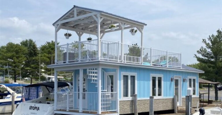 This gorgeous floating cabin in Michigan is the dreamy getaway most ...